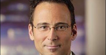 TV Reporter Fights Off 3 Muggers - CBS News