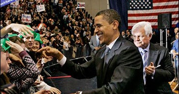 Author Toni Morrison Endorses Barack Obama - CBS News