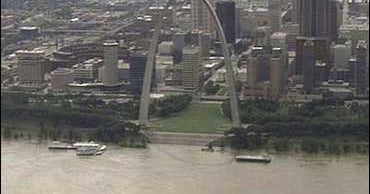 Mississippi Flood Crest Reaches St. Louis - CBS News