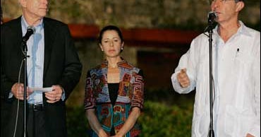 McCain Presses Colombia On Human Rights - CBS News