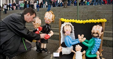 Atheist Holiday Display Sparks Outcry - CBS News
