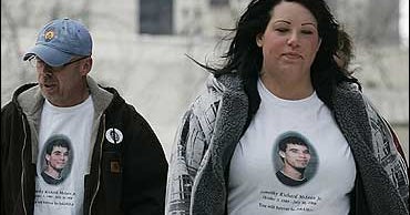 Vince Li, man who beheaded fellow Greyhound bus passenger, wins right ...