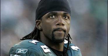 NFL Player Detained In Pedestrian's Death - CBS News