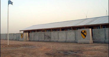 U.S. Soldier Kills 5 In Iraq Base Rampage - CBS News