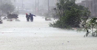 1 Million Chinese Flee Typhoon Morakot - CBS News