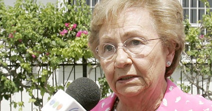 Mrs. Rogers Tells All -- Nicely - CBS News