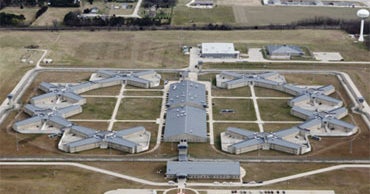 Gitmo Detainees Headed to Illinois Prison - CBS News