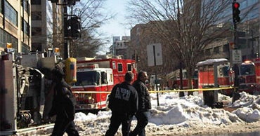 3 Hurt as Subway Derails in Downtown D.C. - CBS News