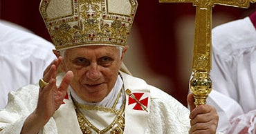 Vatican Priest: Abuse Uproar Like Anti-Semitism - CBS News
