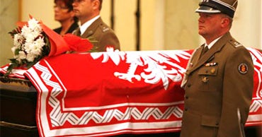 Polish President, Wife Lie in State - CBS News