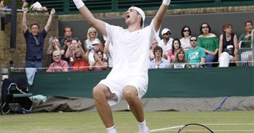 American Isner Wins Marathon Wimbledon Match - CBS News