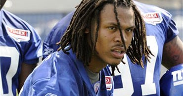 NFL Rookie Chad Jones Breaks Leg in Car Crash - CBS News