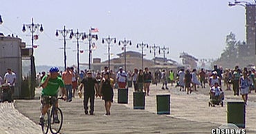 Holiday Heat Wave Bakes the East Coast - CBS News