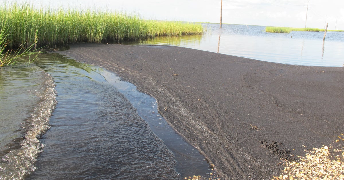 Oil Still Remains in Spots Along the Gulf Coast