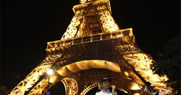 Eiffel Tower Reopens after Another Bomb Threat - CBS News