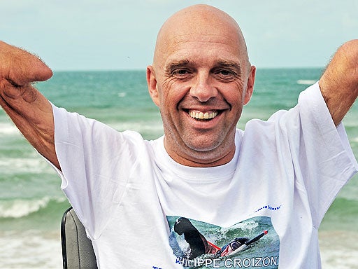 Philippe Croizon: Quadruple Amputee Swims English Channel