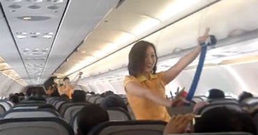Dancing Filipino Flight Attendants a YouTube Hit - CBS News