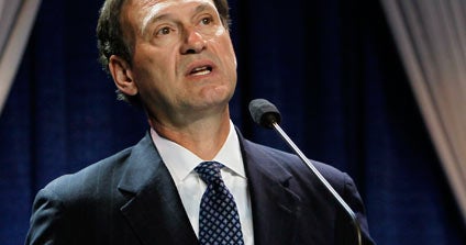 Alito Emerges as Supreme Court Rock Star - CBS News