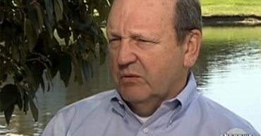 Hero Pilot Faces Life's Turbulence - CBS News