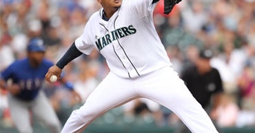 Felix Hernandez Wins AL Cy Young Award - CBS News