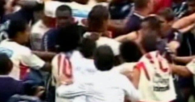 VIDEO: Soccer Brawl at Peru's National Championship - CBS News