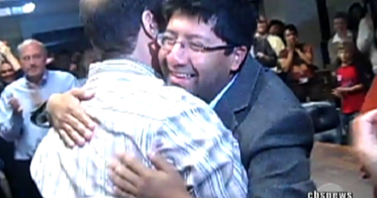 Pulitzer winner achieves the American dream - CBS News