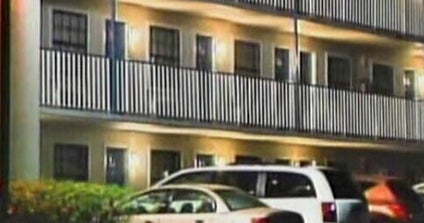 Toddler falls from balcony, caught by stranger - CBS News