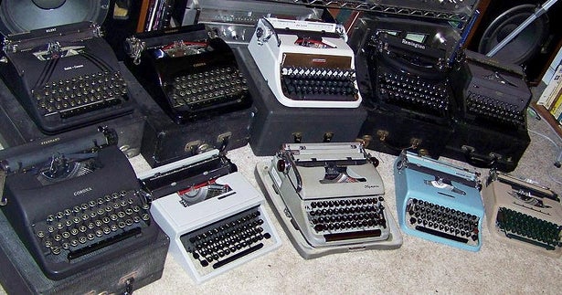 #RIPTypewriters: Last manufacturing plant shuts down production - CBS News