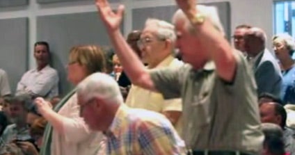 GOP lawmaker Dan Webster's town hall turns ugly - CBS News