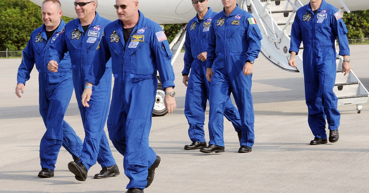 NASA restarts countdown for space shuttle launch - CBS News