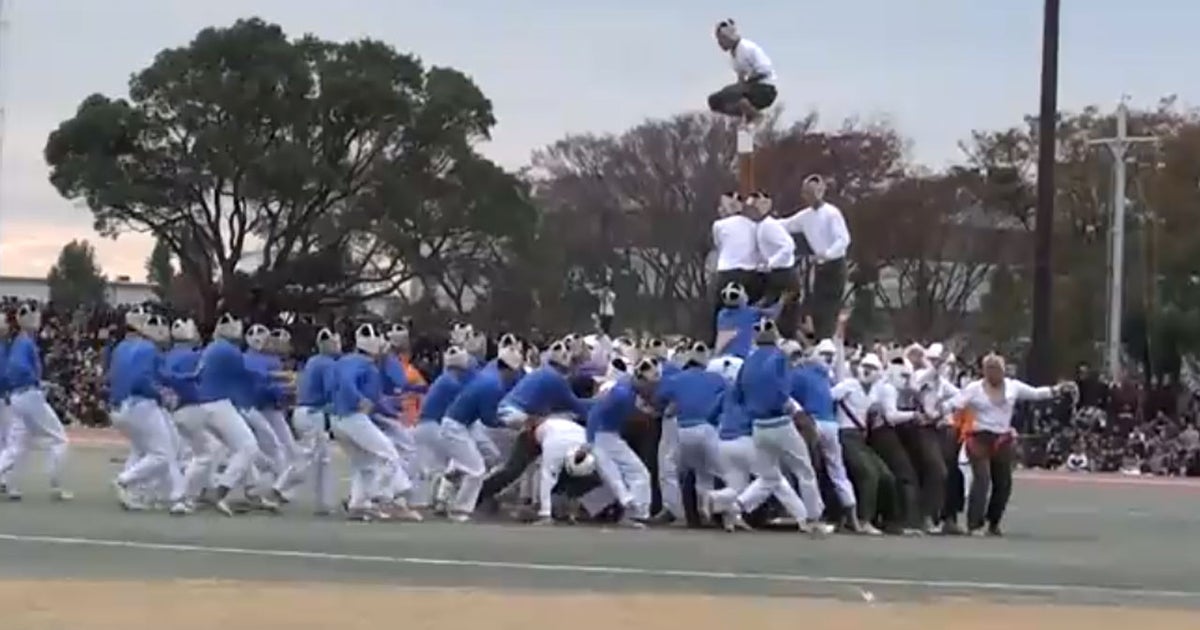 Botaoshi: The wacky Japanese sport of pole pull-down - CBS News