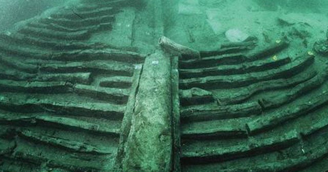 Is this the world's oldest fish tank? - CBS News