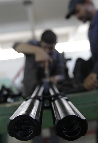 Building arms for Libyan rebels