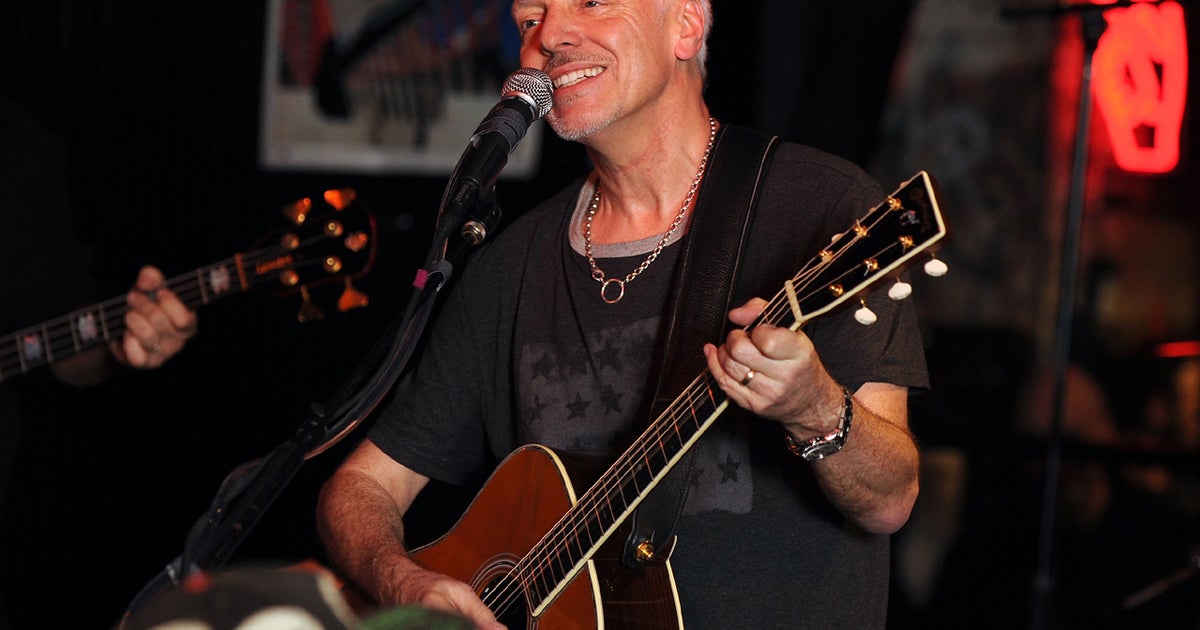 Peter Frampton files for divorce - CBS News