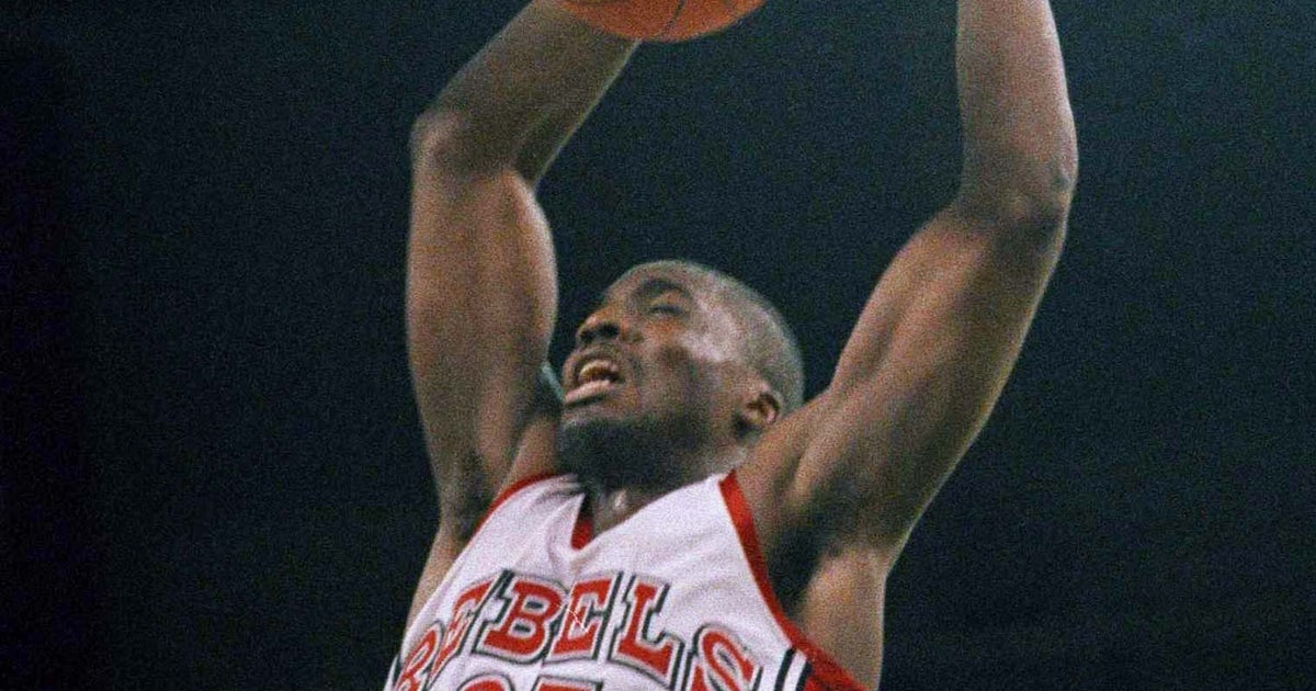 Armen Gilliam, ex-UNLV star, dies playing hoops - CBS News