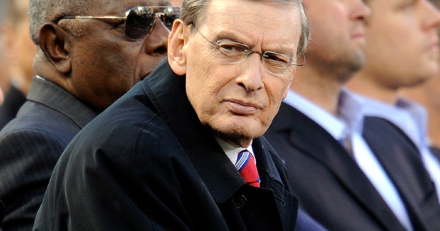 NY Post: Selig says Mets threw him "under the bus" over 9/11 caps - CBS ...