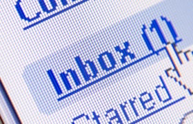 Is Mary Kay a "pink pyramid" scheme? - CBS News