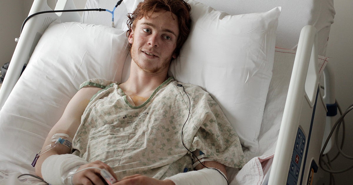 Teen thought he would die in Alaska bear attack - CBS News