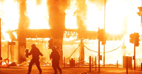London riots: British PM David Cameron promises new measures to stop ...