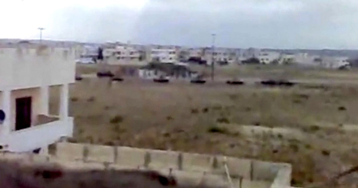 Syrian tanks roll again, killing 5 in sweep - CBS News