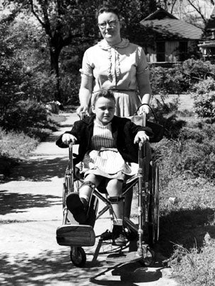Poliomyelitis: 24 photos of crippling disease