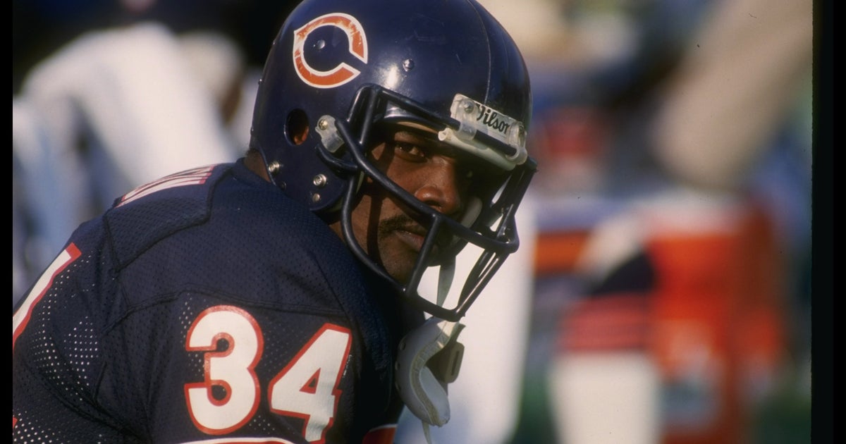 Walter Payton a suicidal drug abuser, book says - CBS News