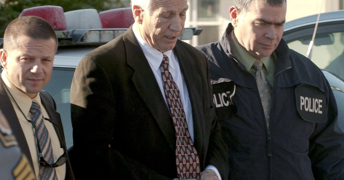 Sandusky "Victim 1" called hero for speaking out - CBS News