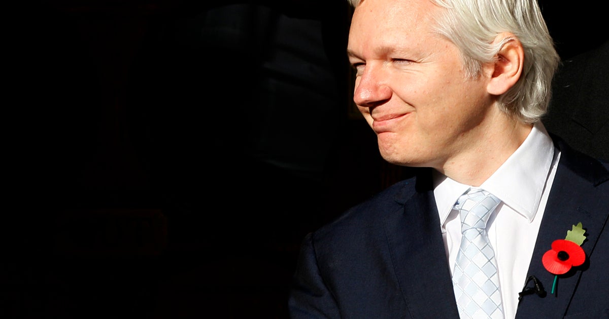 WikiLeaks' Assange in huge extradition fight - CBS News