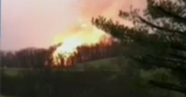 Gas line explosion rocks southern Ohio - CBS News