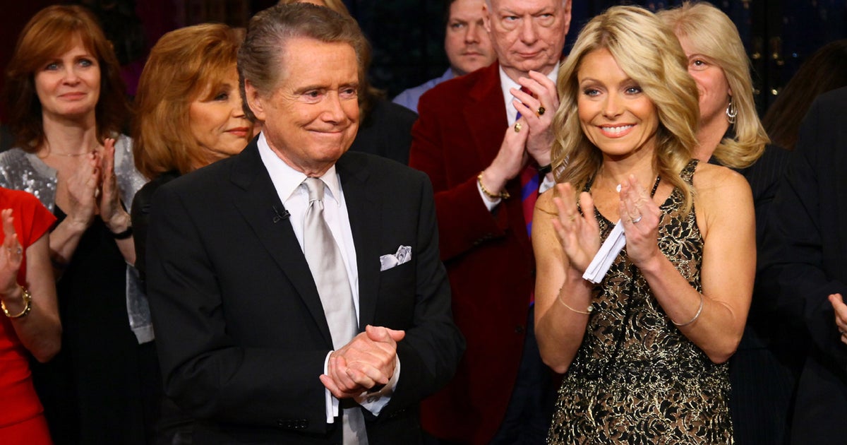 Regis Philbin hosts final "Live!" show - CBS News