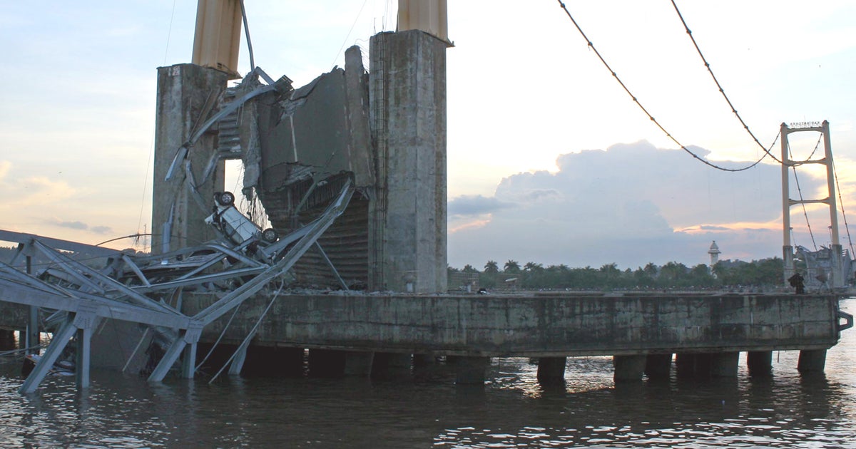 Bridge collapse in Indonesia kills 4 - CBS News