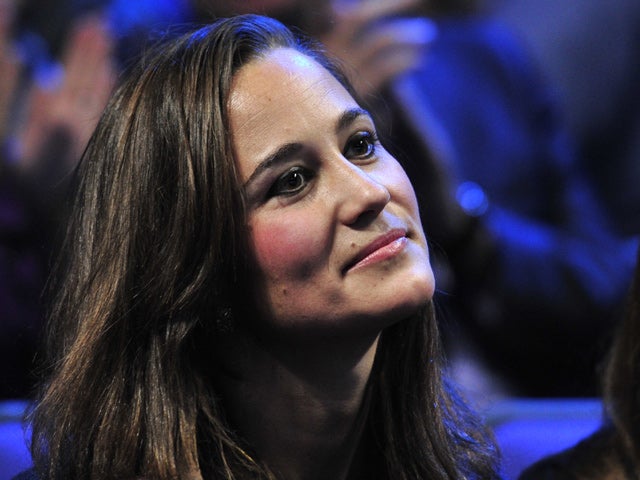 Pippa Middleton Caught Up In Paris Gun Incident Cbs News