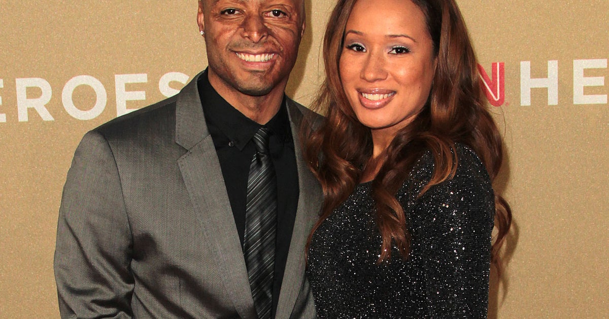 "Dancing with the Stars" winner J.R. Martinez to be a dad - CBS News