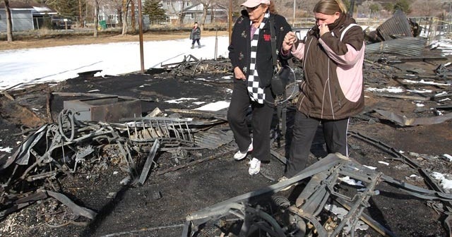 Crews contain Reno fire that claimed 29 homes - CBS News